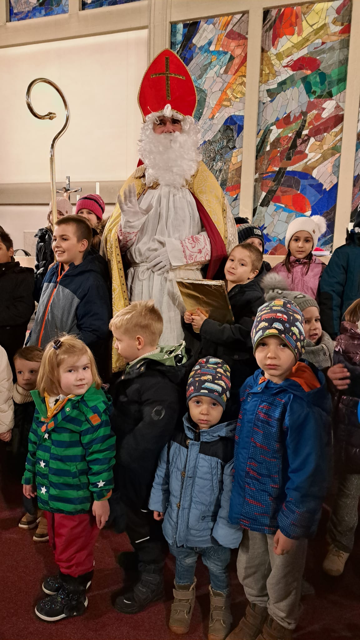 Besuch vom heiligen Nikolaus | Pfarre Zum Göttlichen Wort